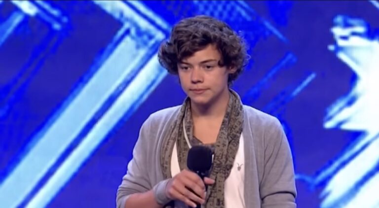 Where It All Began! 16-Year-Old Bakery Worker Harry Styles Historic ...